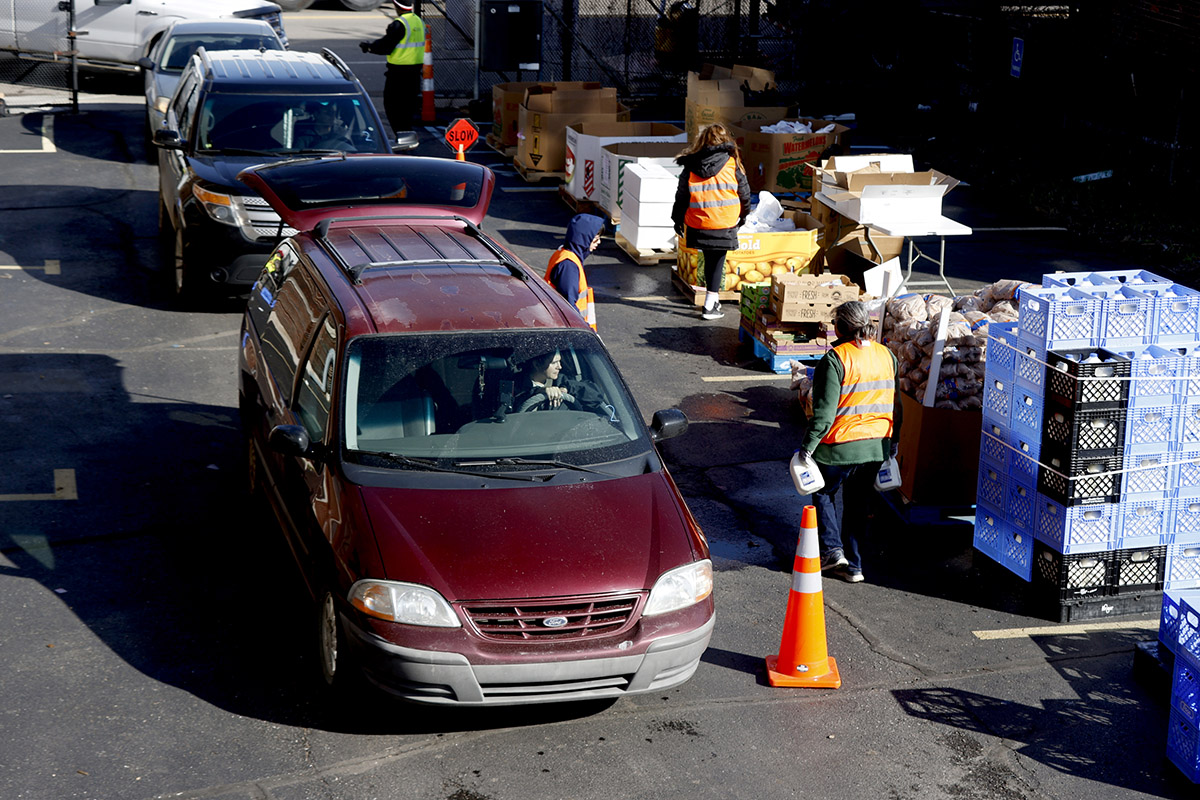 Metro Detroit food banks and pantries seeing longer lines, more ...