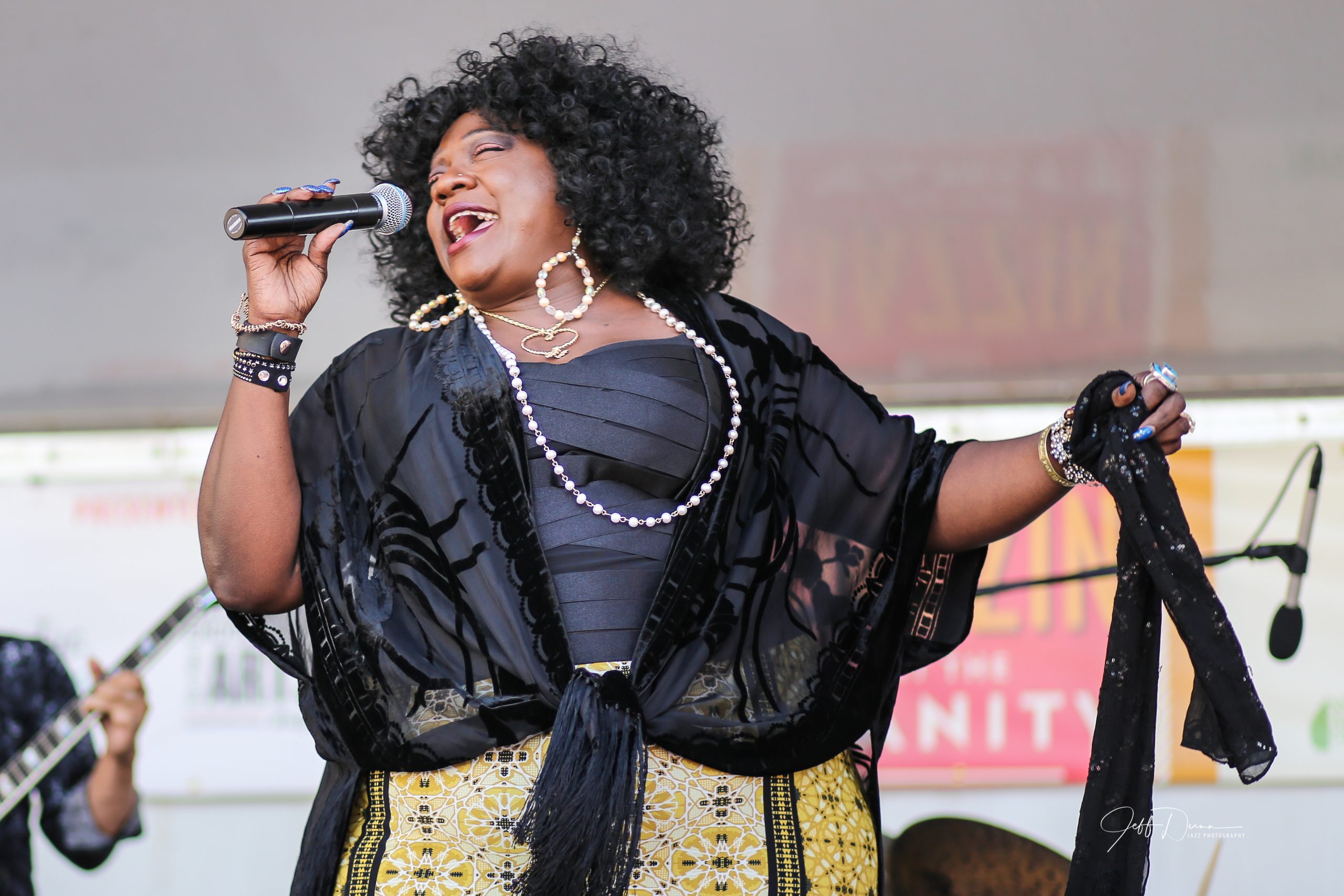 Thornetta Davis, Dave McMurray to headline Jazzin’ at the Vanity ...